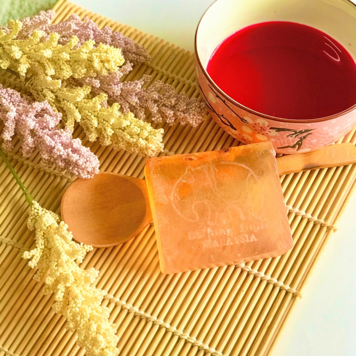 Pomegranate Essential Oil Soap - Bathing Tapir